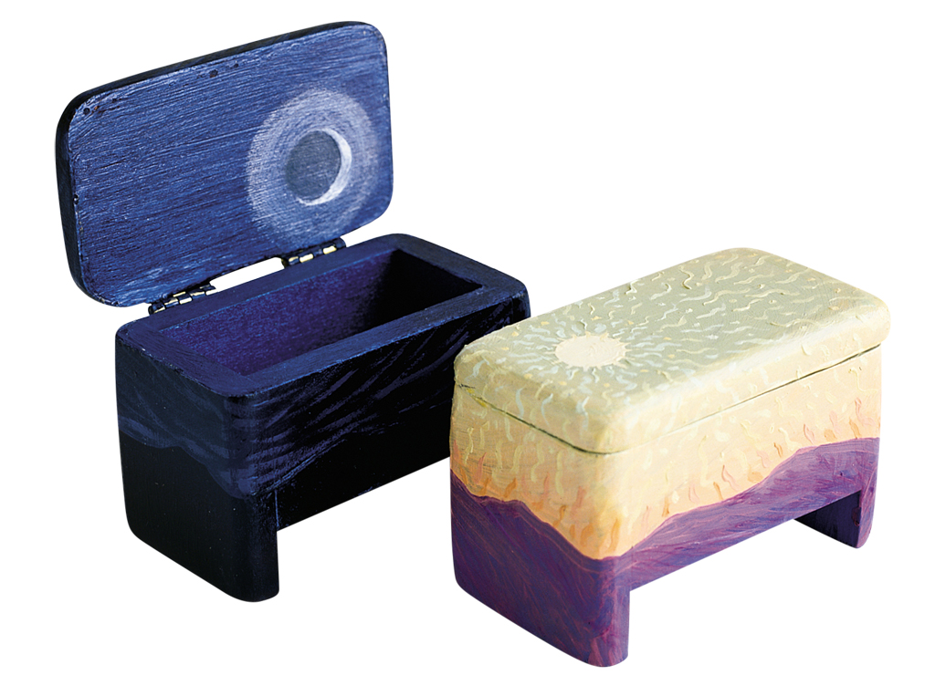 Moon and Sun – Women Beyond Borders